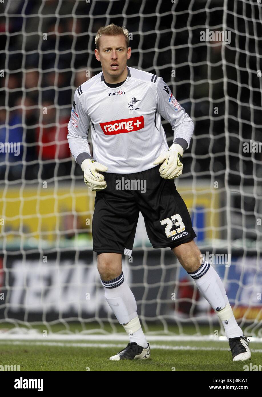 STEVE MILDENHALL MILLWALL FC MILLWALL FC KC STADIUM HULL ENGLAND 17 ...