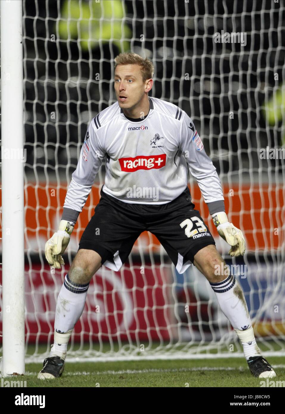 STEVE MILDENHALL MILLWALL FC MILLWALL FC KC STADIUM HULL ENGLAND 17 ...