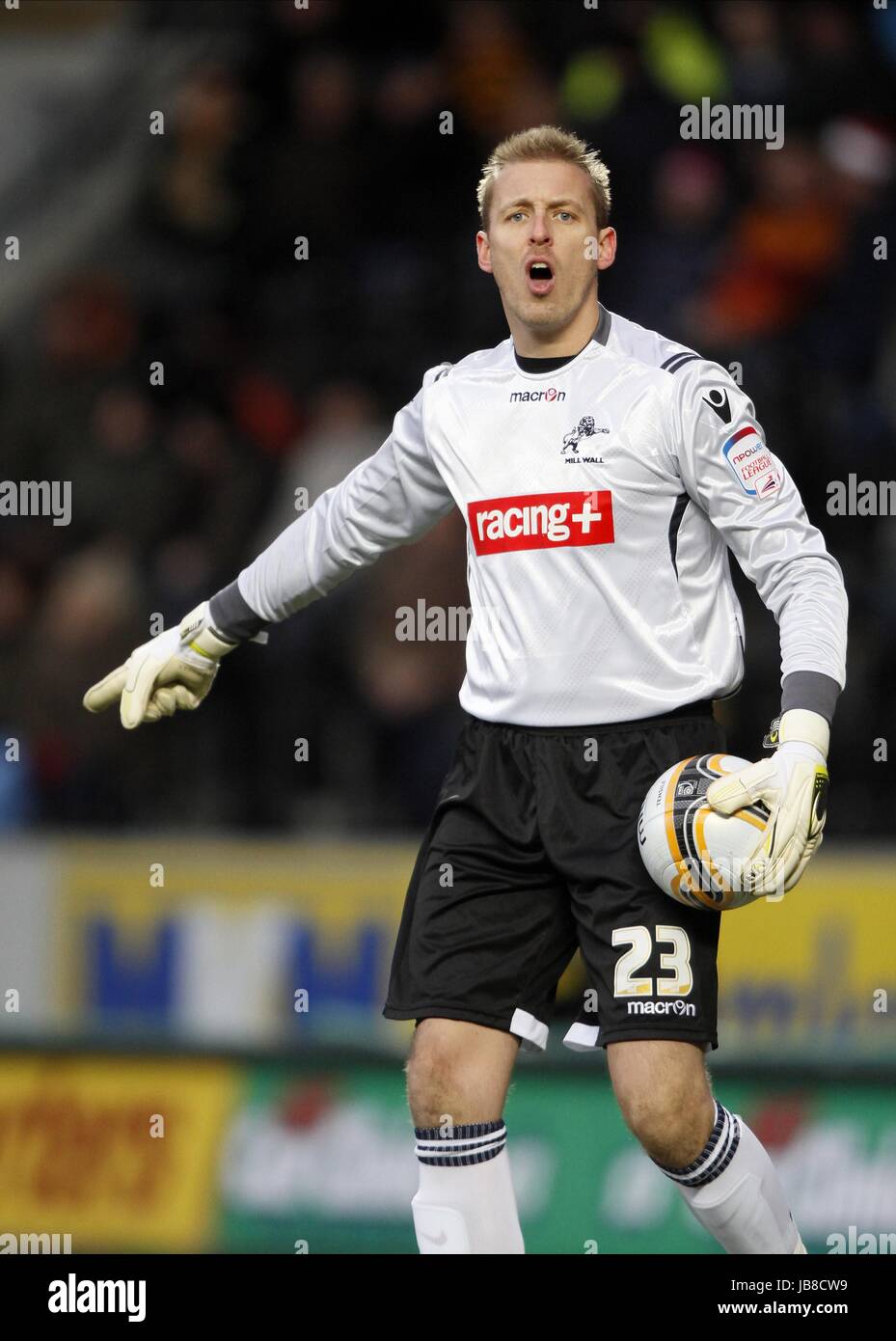 STEVE MILDENHALL MILLWALL FC MILLWALL FC KC STADIUM HULL ENGLAND 17 ...