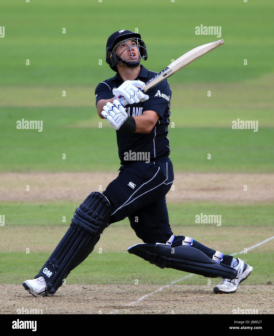 New Zealand's Ross Taylor during the ICC Champions Trophy, Group A ...