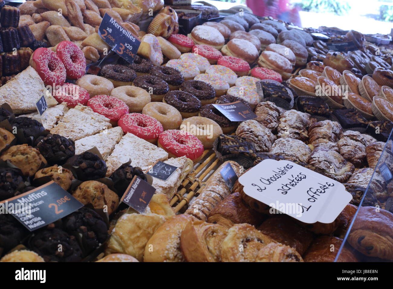 French pastries cakes hi-res stock photography and images - Alamy