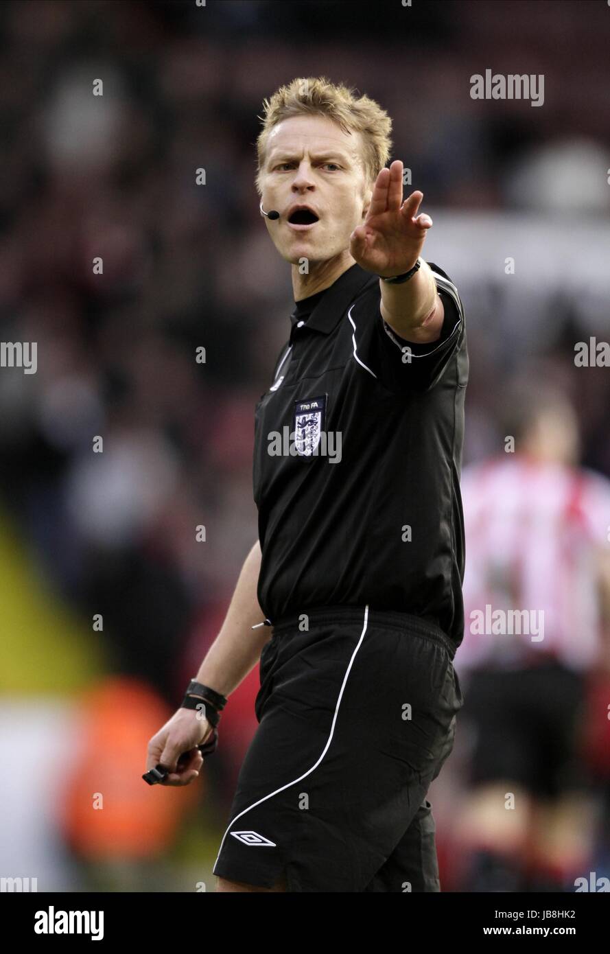 MIKE JONES PREMIERSHIP REFEREE PREMIERSHIP REFEREE BRAMALL LANE ...