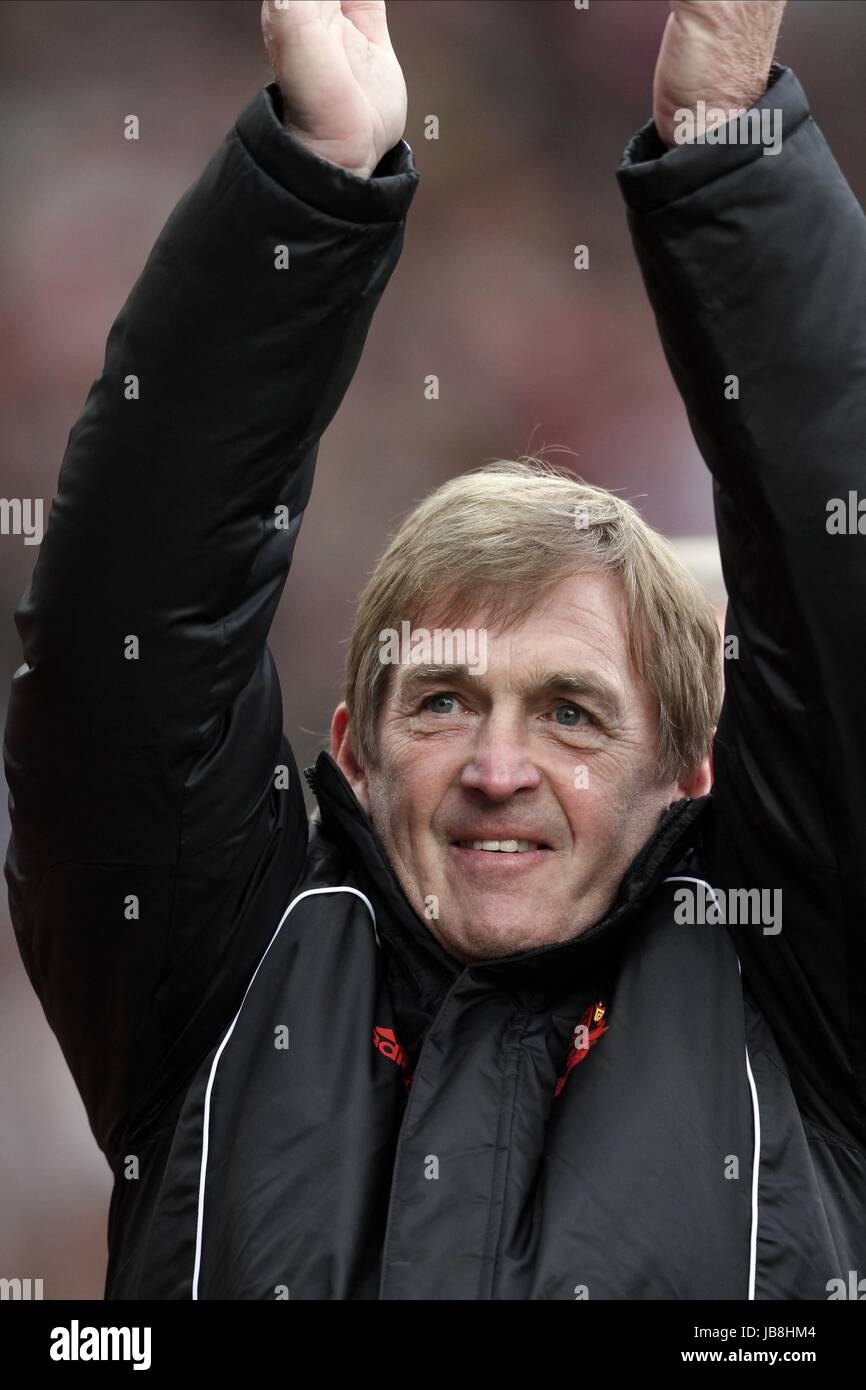 KENNY DALGLISH LIVERPOOL FC MANAGER LIVERPOOL FC MANAGER OLD TRAFFORD ...