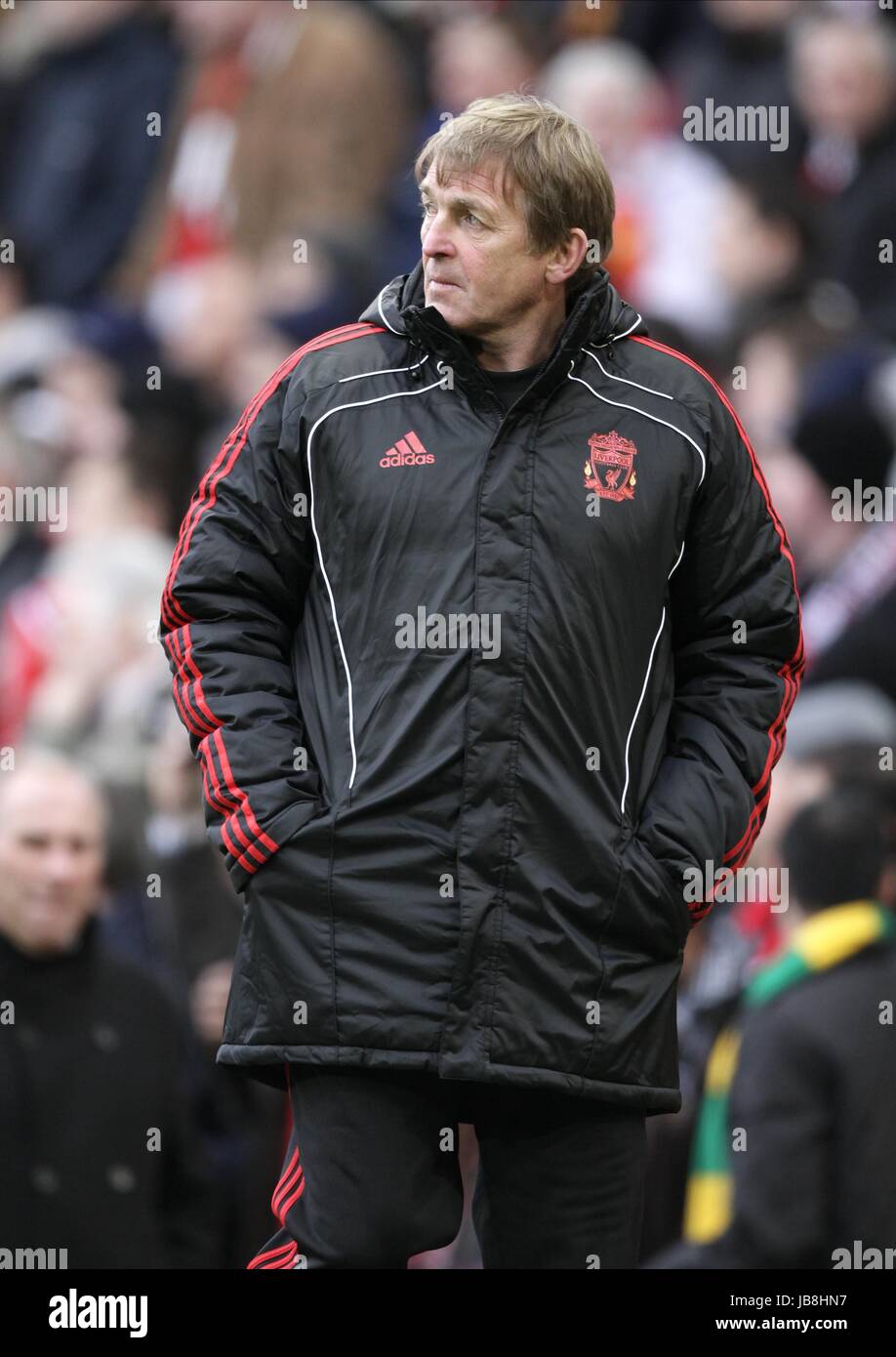 KENNY DALGLISH LIVERPOOL FC MANAGER LIVERPOOL FC MANAGER OLD TRAFFORD ...
