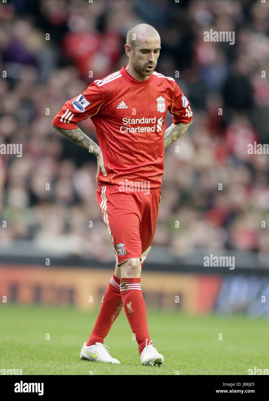RAUL MEIRELES LIVERPOOL FC LIVERPOOL FC ANFIELD LIVERPOOL ENGLAND 16 ...