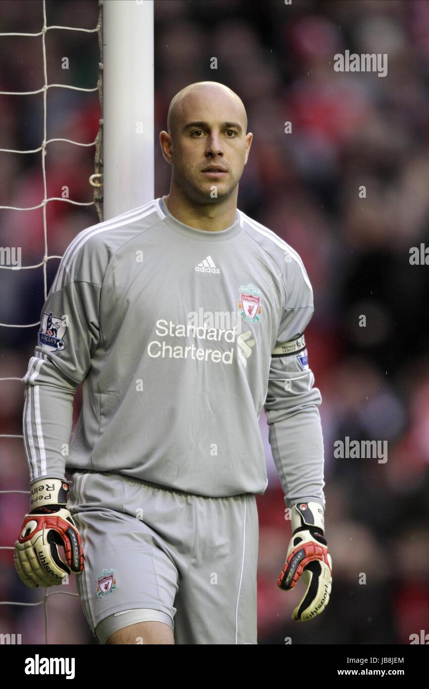PEPE REINA LIVERPOOL FC LIVERPOOL FC ANFIELD LIVERPOOL ENGLAND 16 ...