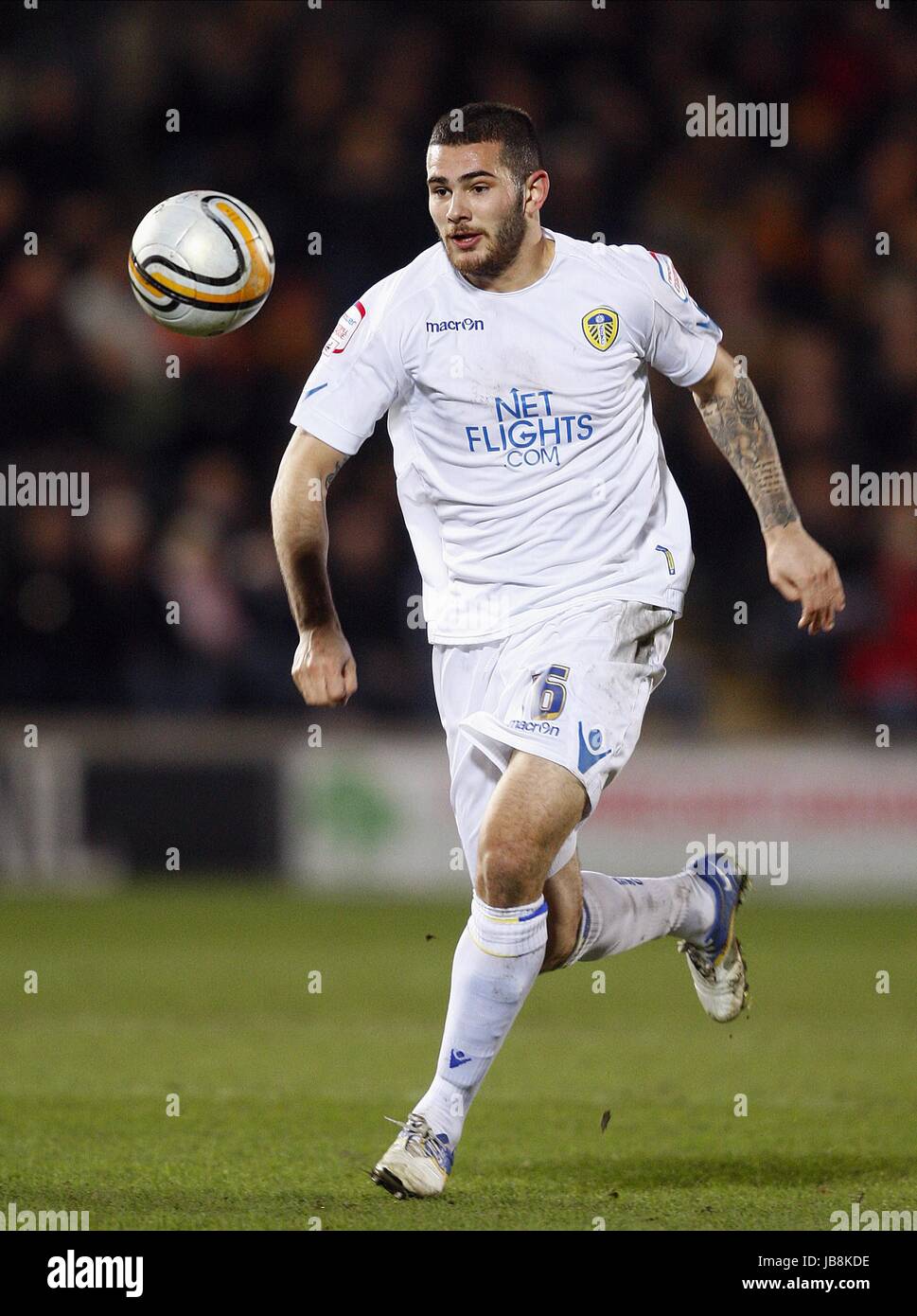 BRADLEY JOHNSON LEEDS UNITED FC LEEDS UNITED FC KC STADIUM HULL ENGLAND ...