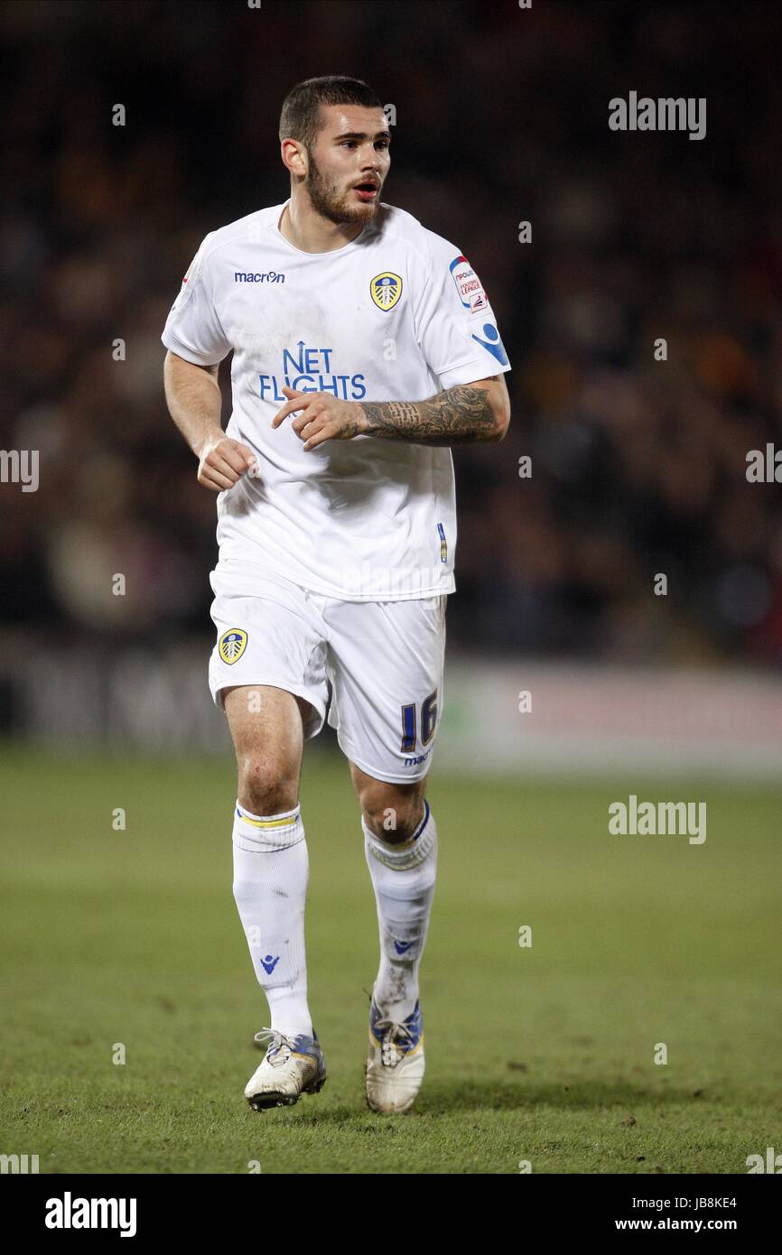 BRADLEY JOHNSON LEEDS UNITED FC LEEDS UNITED FC KC STADIUM HULL ENGLAND ...