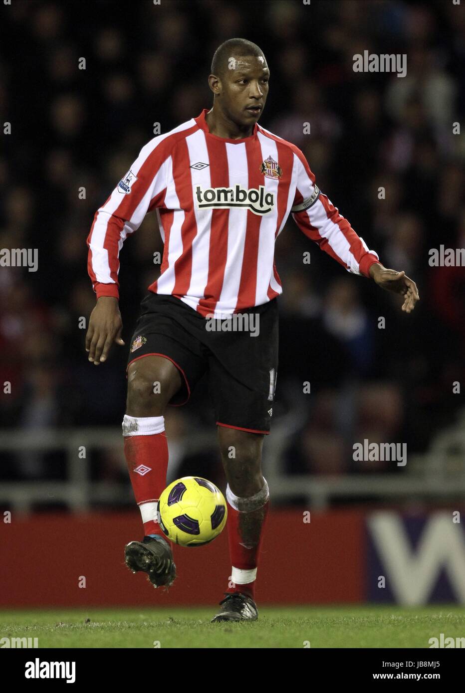 TITUS BRAMBLE SUNDERLAND FC SUNDERLAND FC STADIUM OF LIGHT SUNDERLAND ...