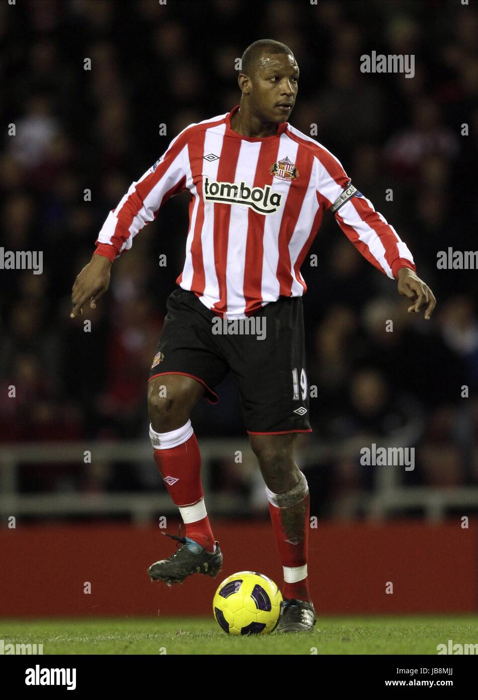TITUS BRAMBLE SUNDERLAND FC SUNDERLAND FC STADIUM OF LIGHT SUNDERLAND ...