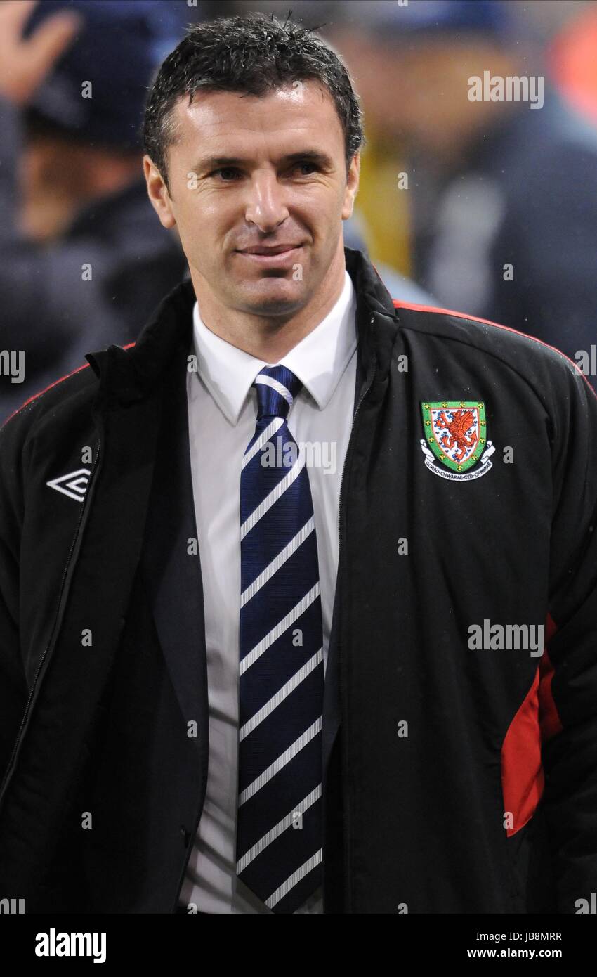 Gary speed wales hi-res stock photography and images - Alamy