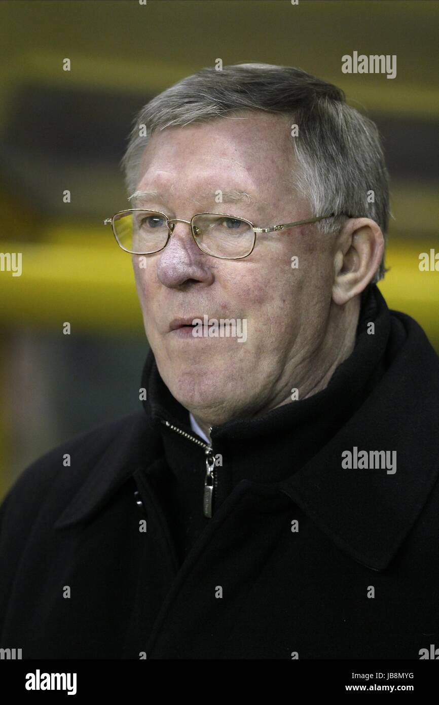 SIR ALEX FERGUSON MANCHESTER UNITED FC MANAGER MANCHESTER UNITED FC ...