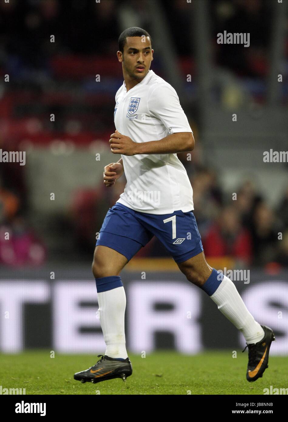 THEO WALCOTT ENGLAND ARSENAL FC ENGLAND & ARSENAL FC PARKEN COPENHAGEN ...
