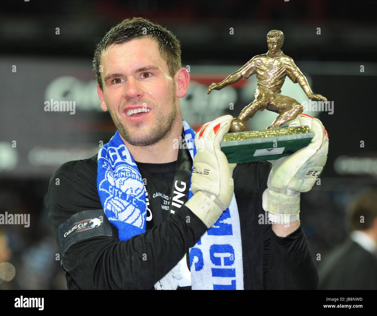 BEN FOSTER WITH THE MAN OF THE BIRMINGHAM CITY FC WEMBLEY STADIUM ...