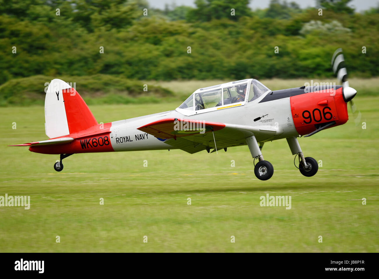 De havilland dhc chipmunk aircraft hi-res stock photography and images ...