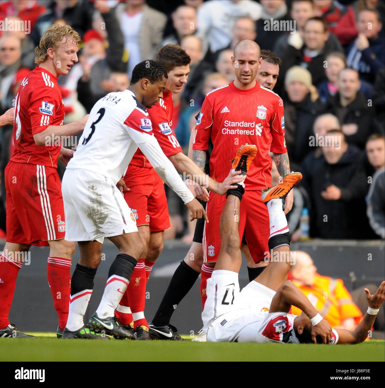Liverpool manchester united tackle hi-res stock photography and images ...