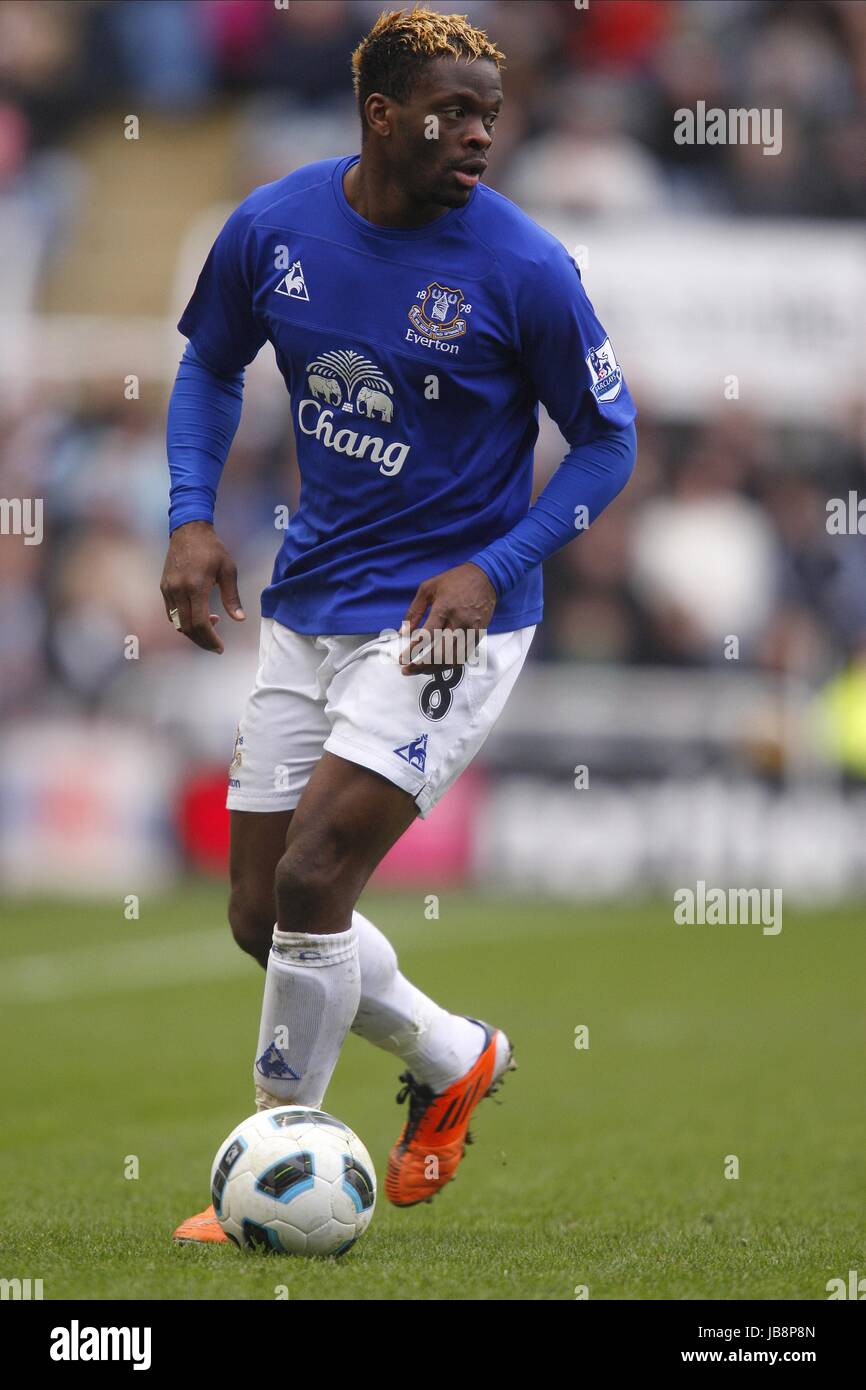 LOUIS SAHA EVERTON FC EVERTON FC ST JAMES PARK NEWCASTLE ENGLAND 05 ...