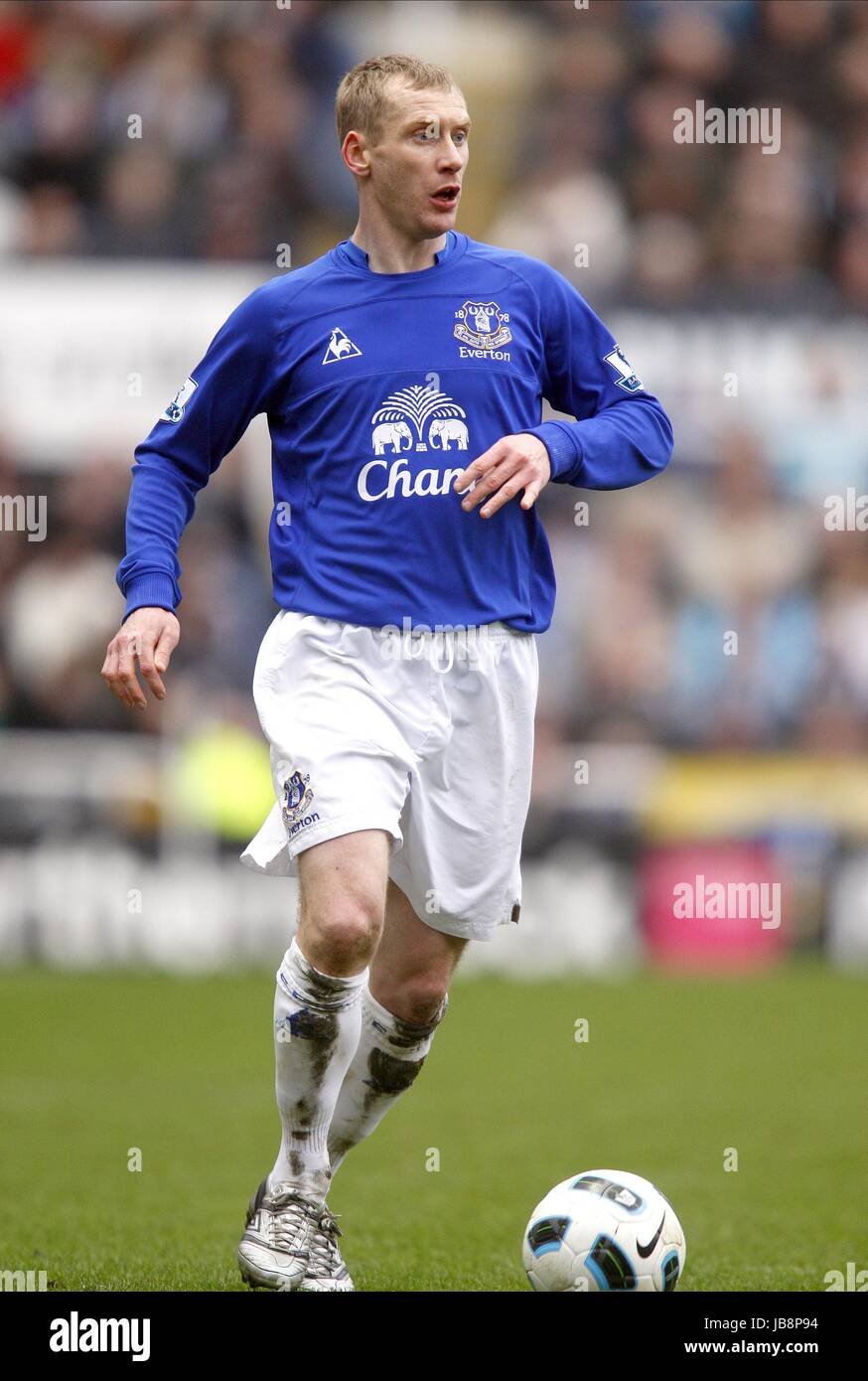 TONY HIBBERT EVERTON FC EVERTON FC ST JAMES PARK NEWCASTLE ENGLAND 05 ...