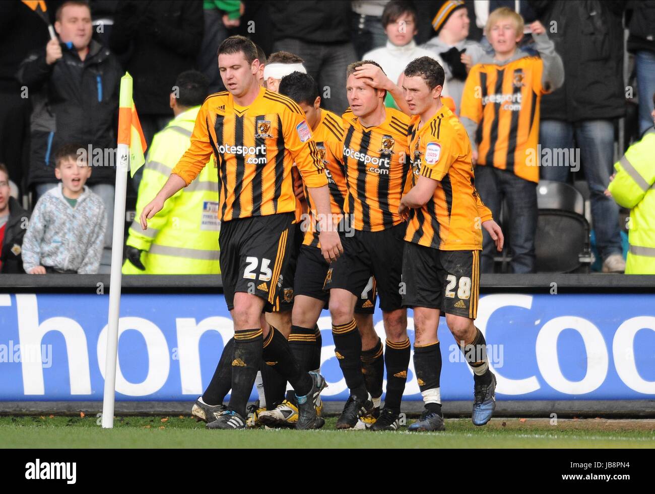 HULL CELEBRATES NICK BARMBY GO HULL V NORWICH CITY KC STADIUM HULL ...