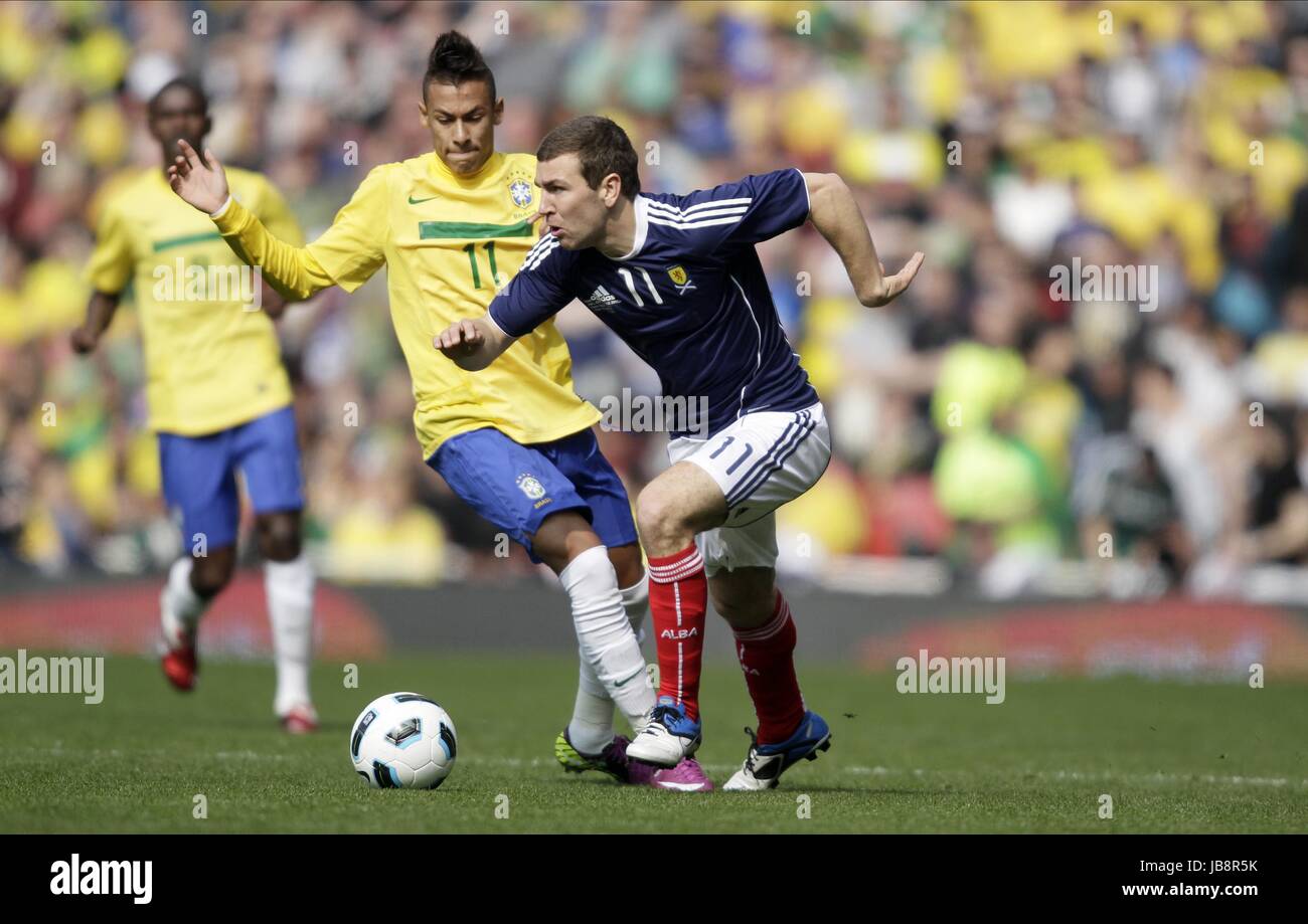 JAMES MCARTHUR & NEYMAR BRAZIL V SCOTLAND EMIRATES STADIUM LONDON ...