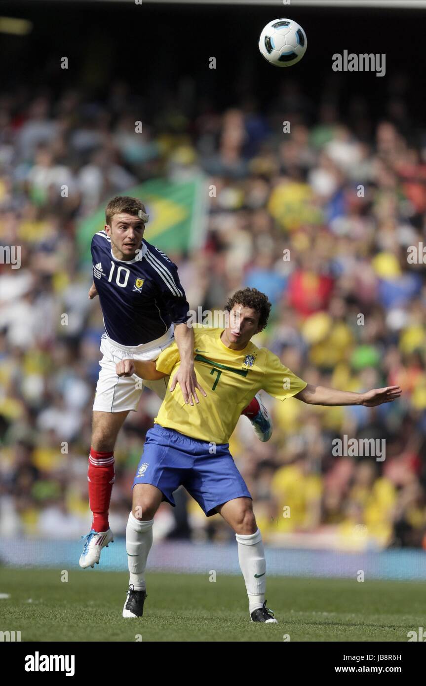 JAMES MORRISON & ELANO CHALLEN BRAZIL V SCOTLAND EMIRATES STADIUM ...