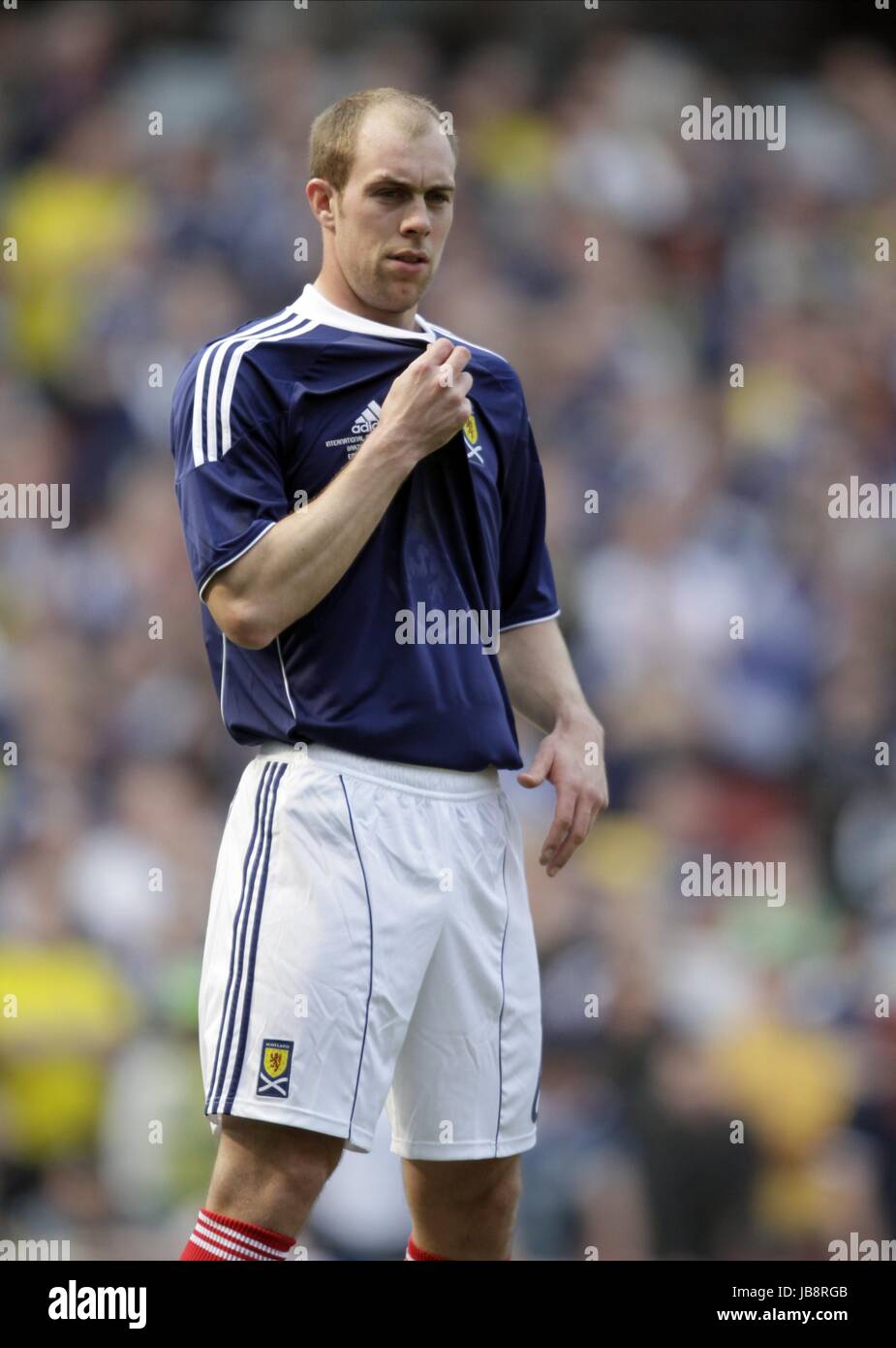 STEVEN WHITTAKER SCOTLAND SCOTLAND EMIRATES STADIUM LONDON ENGLAND 27 ...