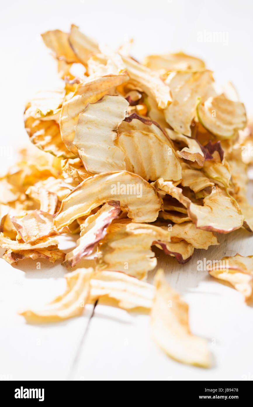Apfelchips hi-res stock photography and images - Alamy