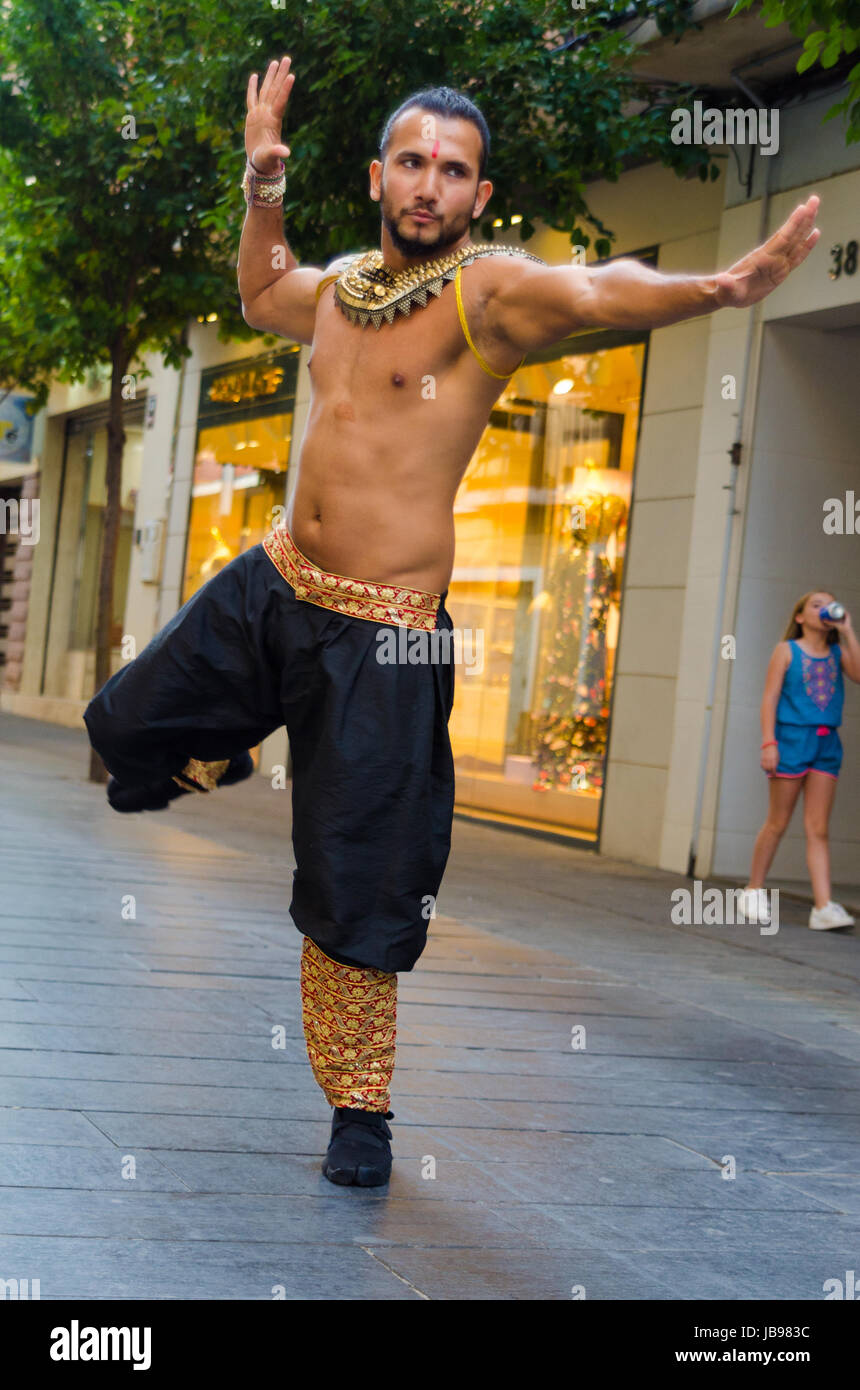 Bollywood colors hi-res stock photography and images - Alamy