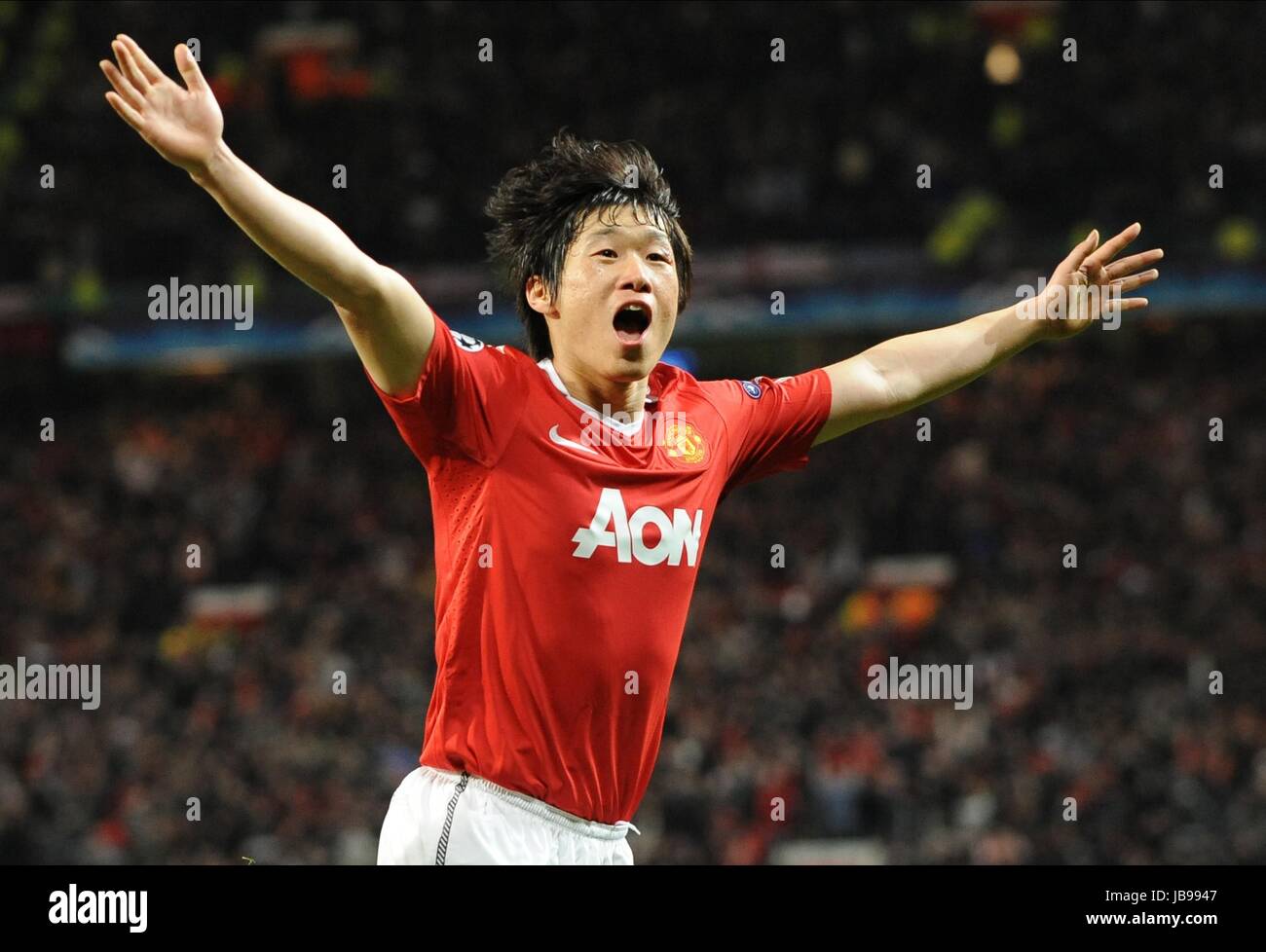 JI-SUNG PARK MANCHESTER UNITED FC MANCHESTER UNITED FC OLD TRAFFORD MANCHESTER ENGLAND 12 April ...