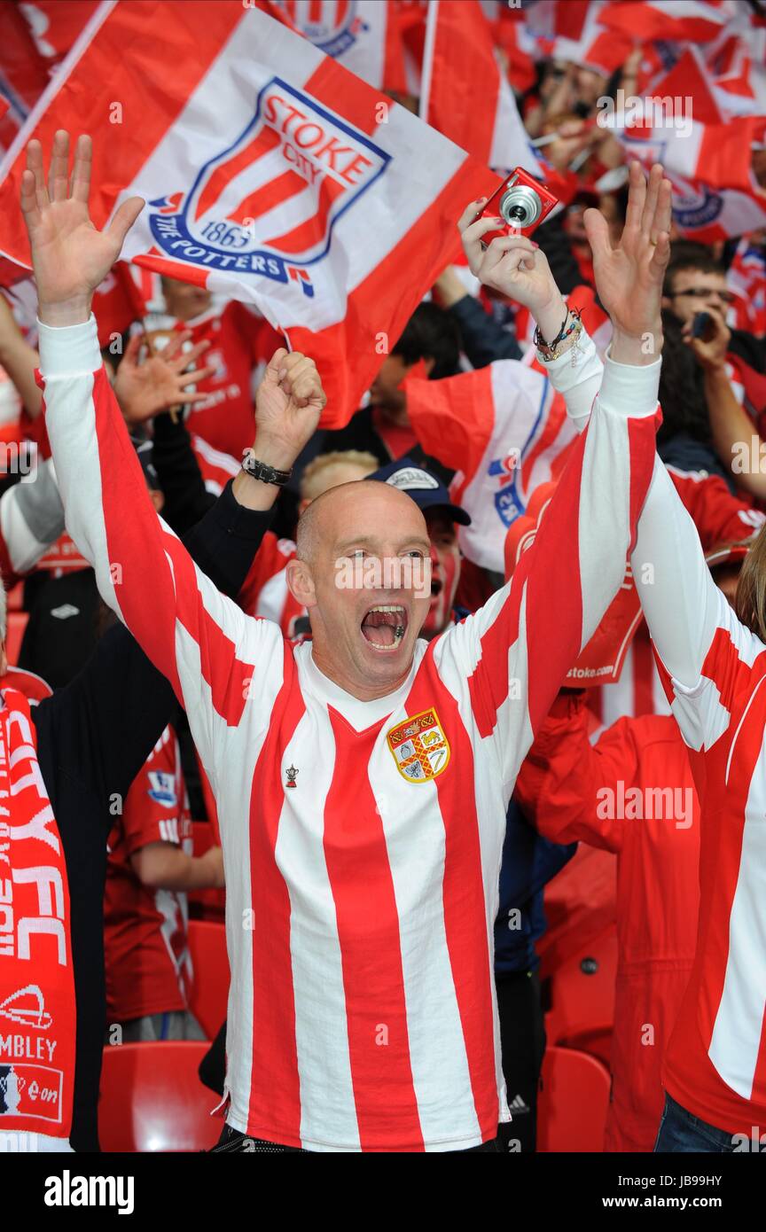 Stoke city fans hi-res stock photography and images - Alamy