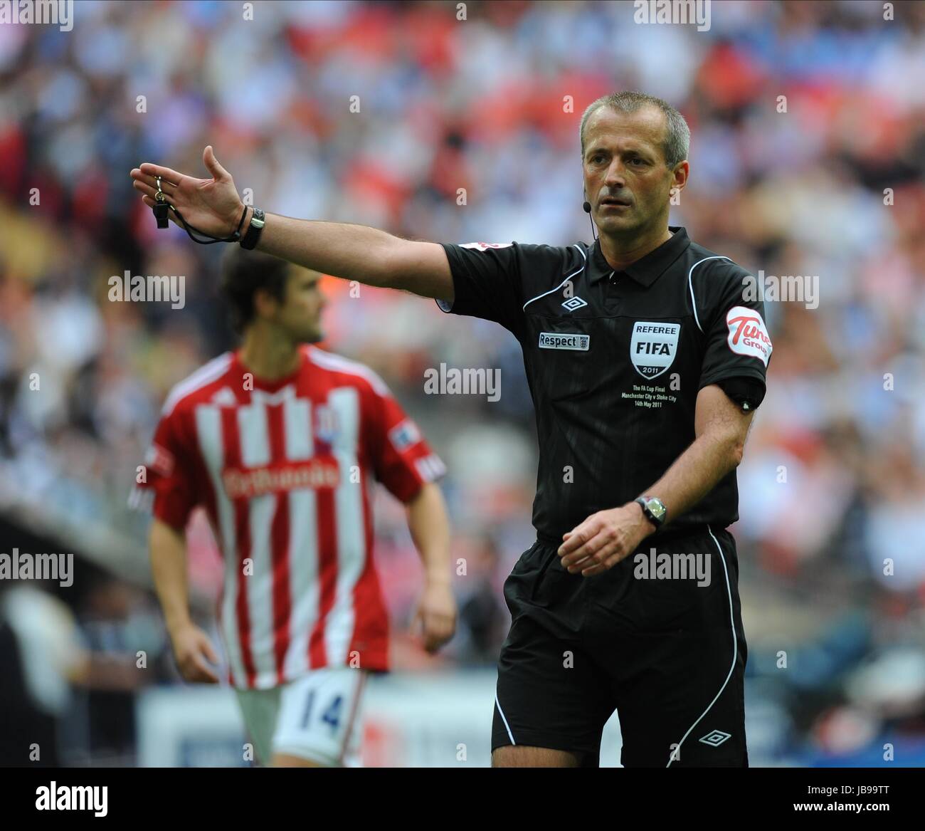 MARTIN ATKINSON REFEREE WEMBLEY STADIUM LONDON ENGLAND 14 May 2011 ...