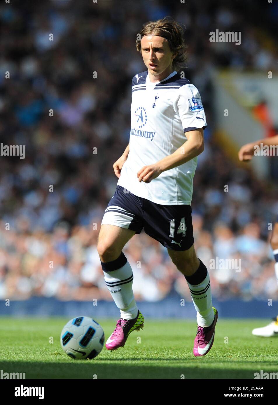 Luka modric spurs hi-res stock photography and images - Alamy