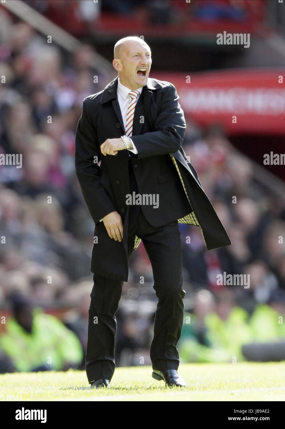 IAN HOLLOWAY BLACKPOOL FC MANAGER BLACKPOOL FC MANAGER OLD TRAFFORD ...