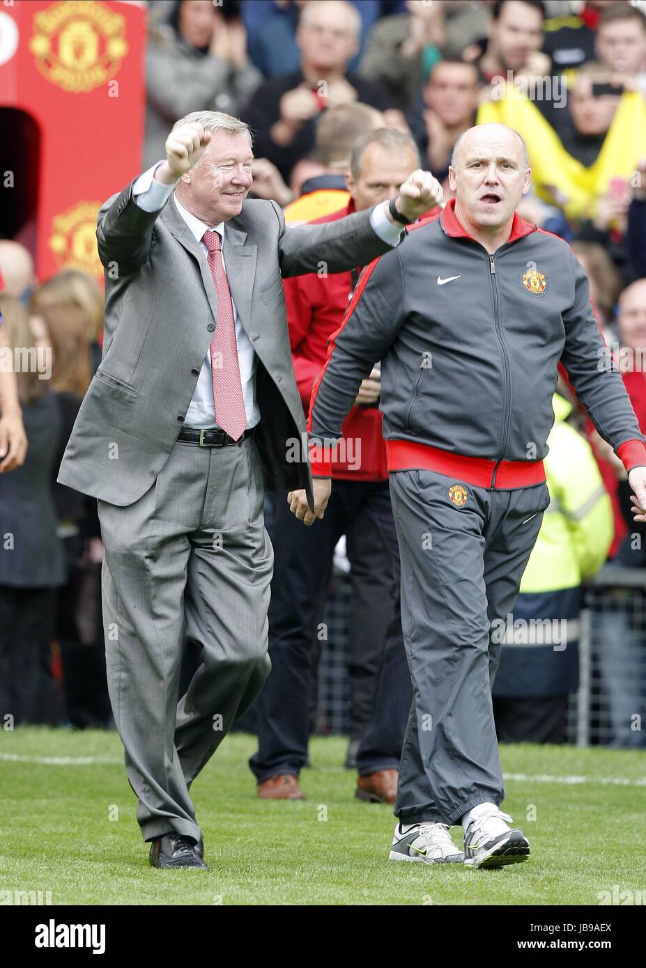 SIR ALEX FERGUSON MANCHESTER UNITED FC MANAGER MANCHESTER UNITED FC ...