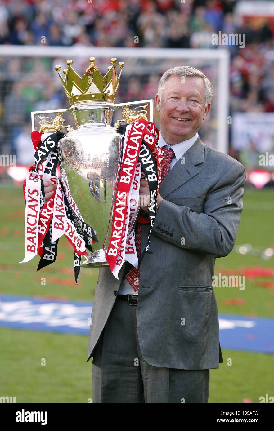 SIR ALEX FERGUSON MANCHESTER UNITED FC MANAGER MANCHESTER UNITED FC ...
