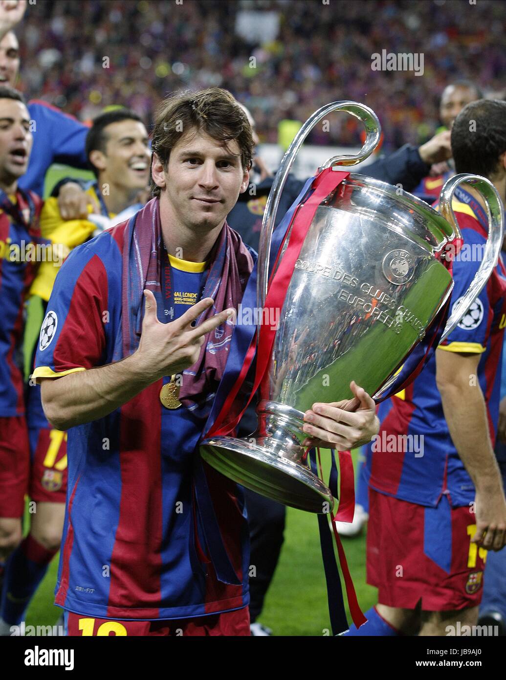 Lionel messi trophy barcelona hi-res stock photography and images - Alamy