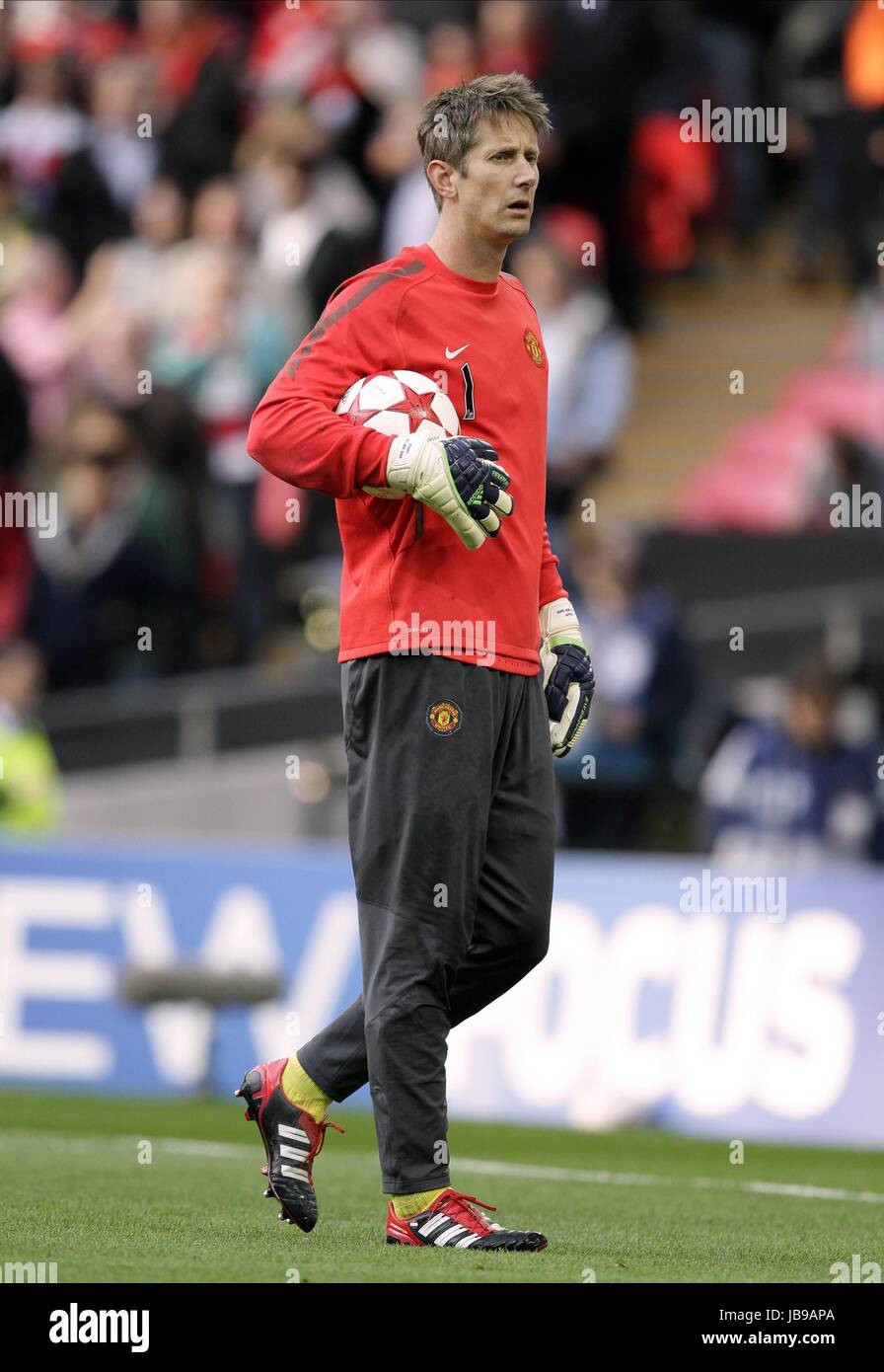 EDWIN VAN DER SAAR MANCHESTER UNITED FC MANCHESTER UNITED FC WEMBLEY ...