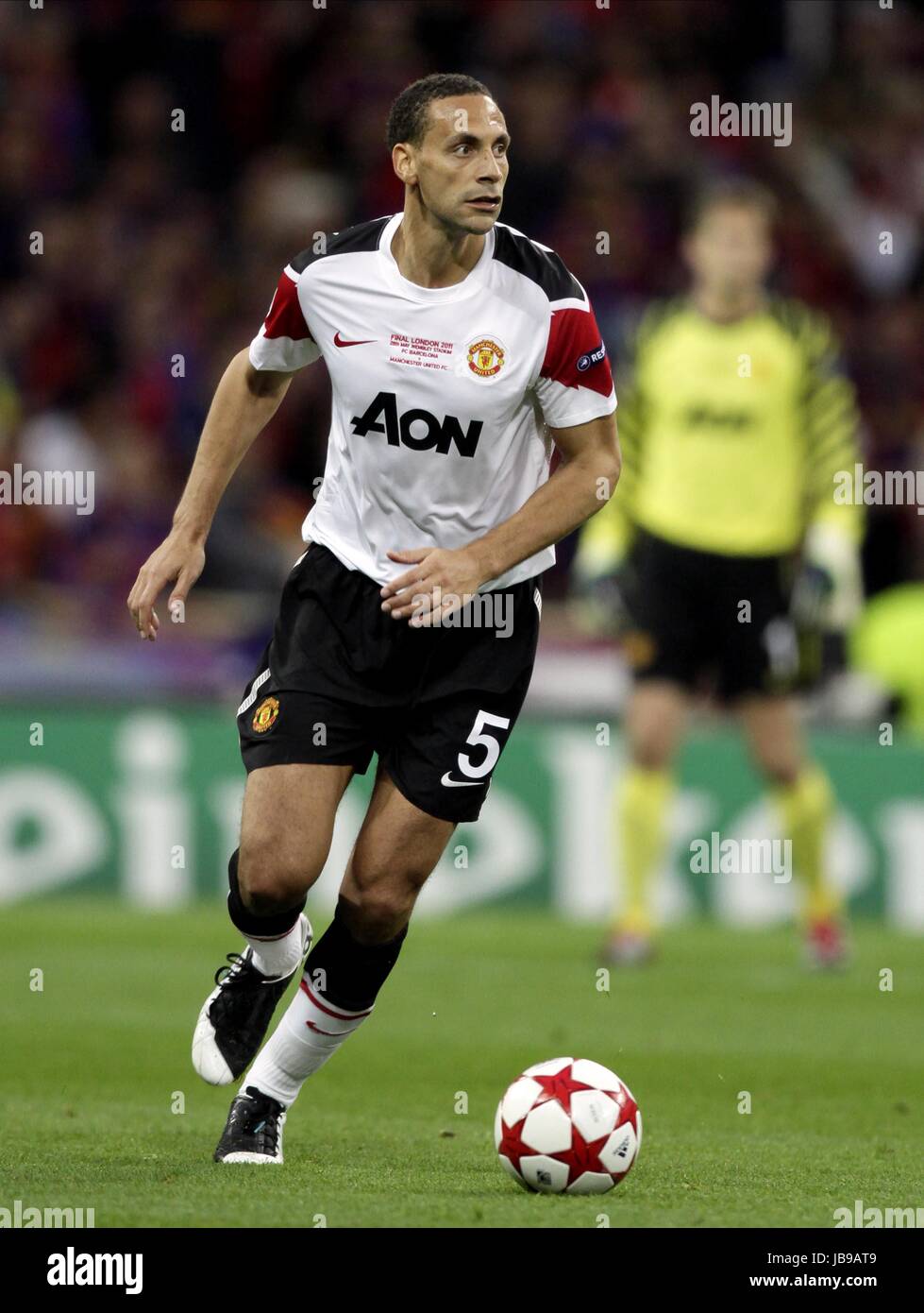 RIO FERDINAND MANCHESTER UNITED FC MANCHESTER UNITED FC WEMBLEY STADIUM ...