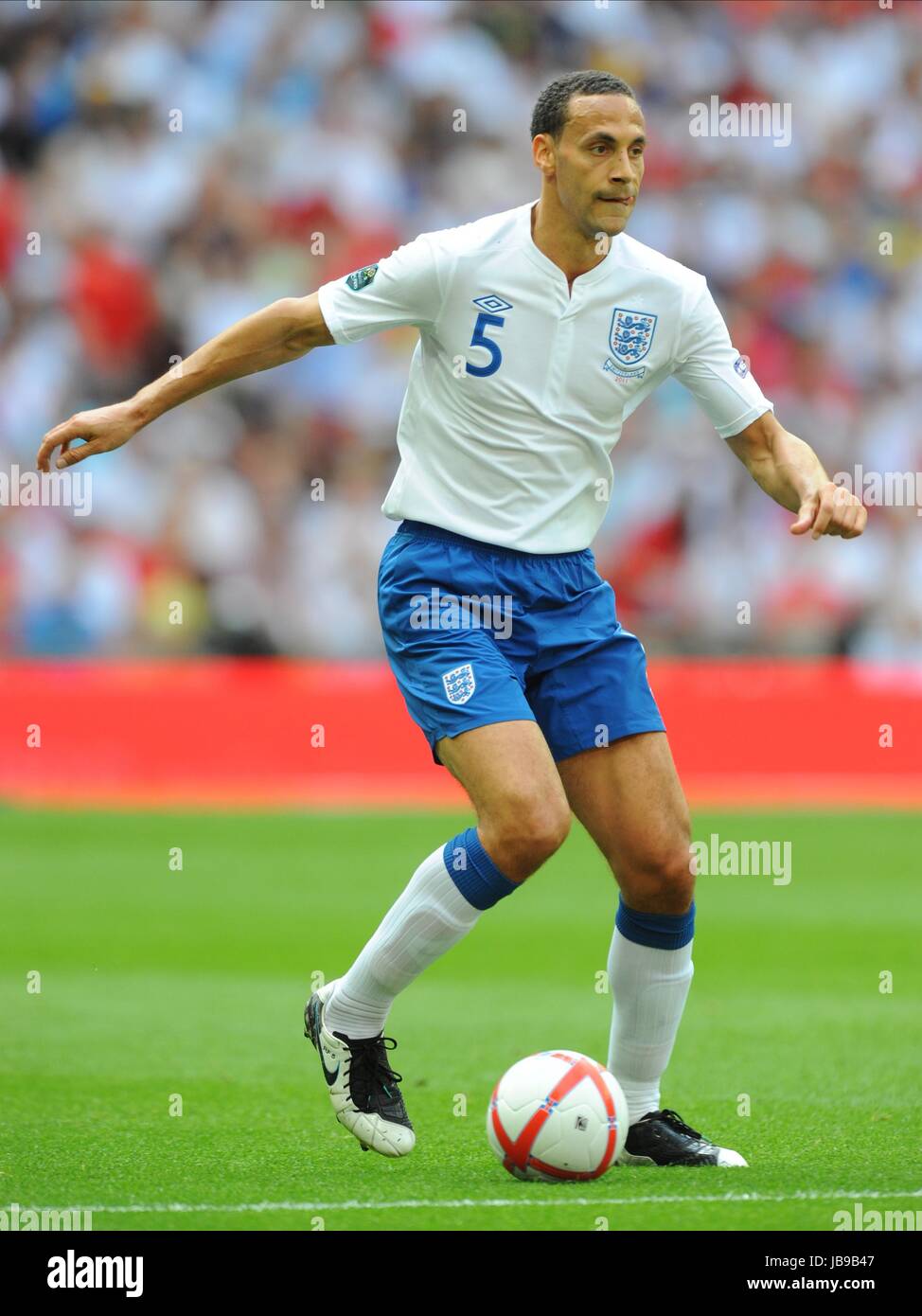 RIO FERDINAND ENGLAND WEMBLEY STADIUM LONDON ENGLAND 04 June 2011 Stock ...