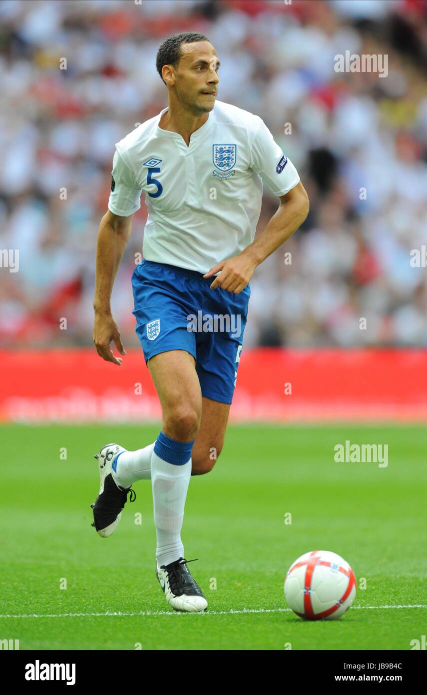 RIO FERDINAND ENGLAND WEMBLEY STADIUM LONDON ENGLAND 04 June 2011 Stock ...