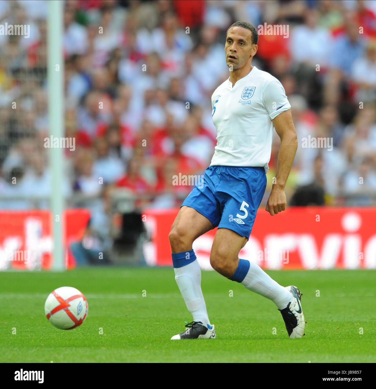 RIO FERDINAND ENGLAND WEMBLEY STADIUM LONDON ENGLAND 04 June 2011 Stock ...