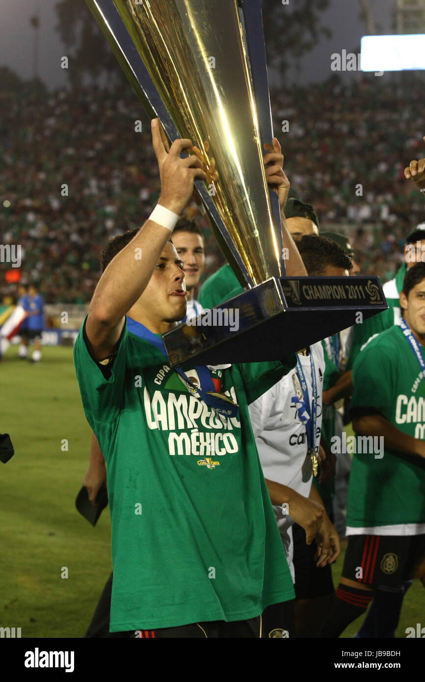 JAVIER HERNANDEZ CELEBRATES WI USA V MEXICO PASADENA LOS ANGELES ...