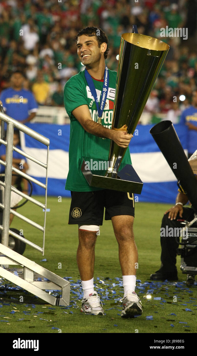 RAFAEL MARQUEZ CELEBRATES WINN USA V MEXICO PASADENA LOS ANGELES ...