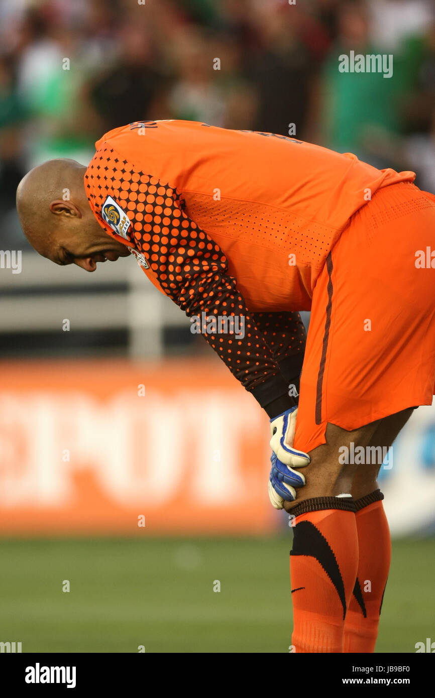 TIM HOWARD AFTER GIOVANI DOS S USA V MEXICO PASADENA LOS ANGELES ...