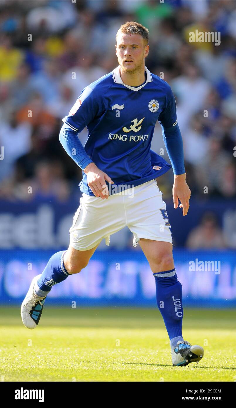 MATT MILLS LEICESTER CITY FC KING POWER STADIUM LEICESTER ENGLAND 30 ...