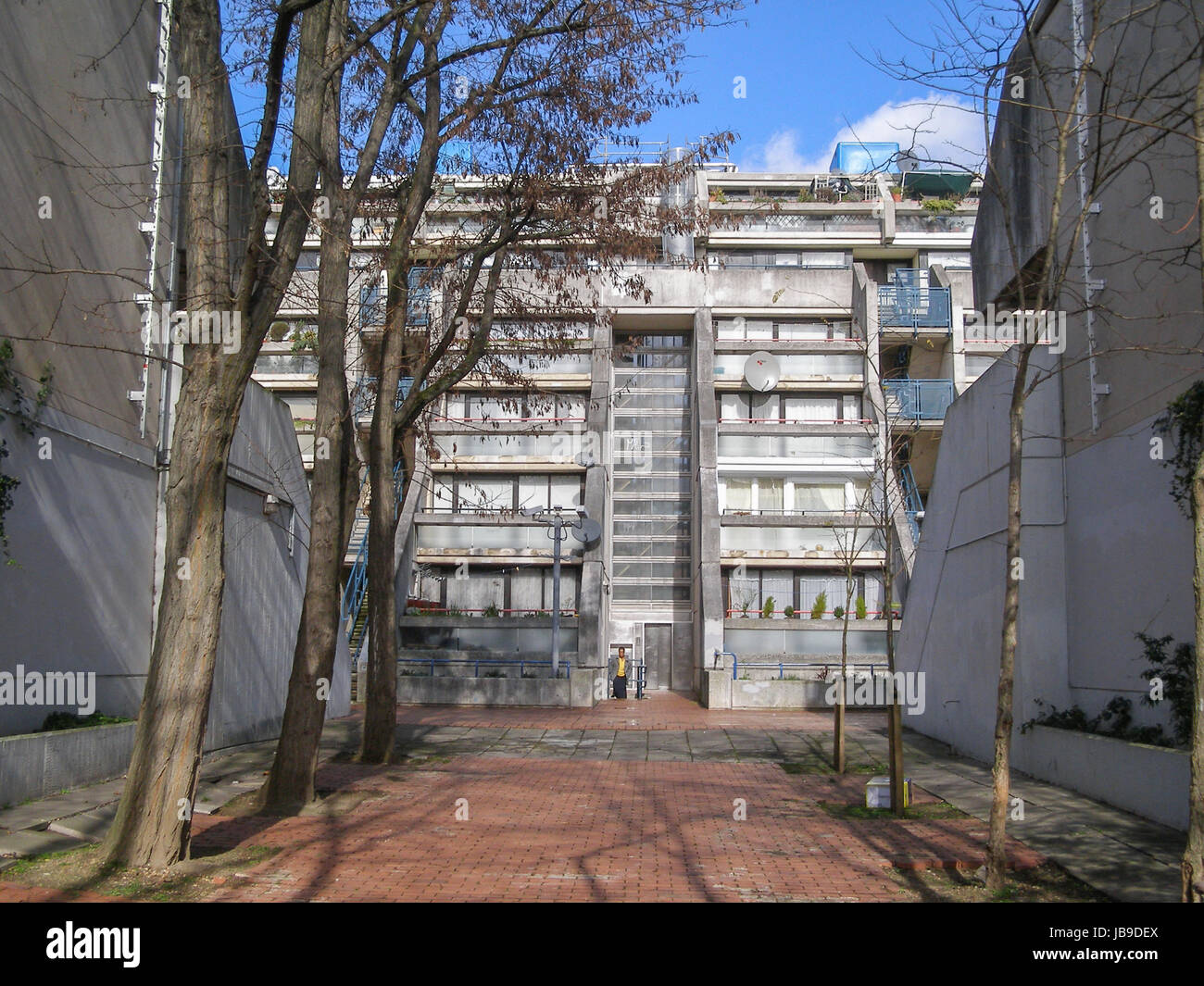 Alexandra road estate construction hi-res stock photography and images ...