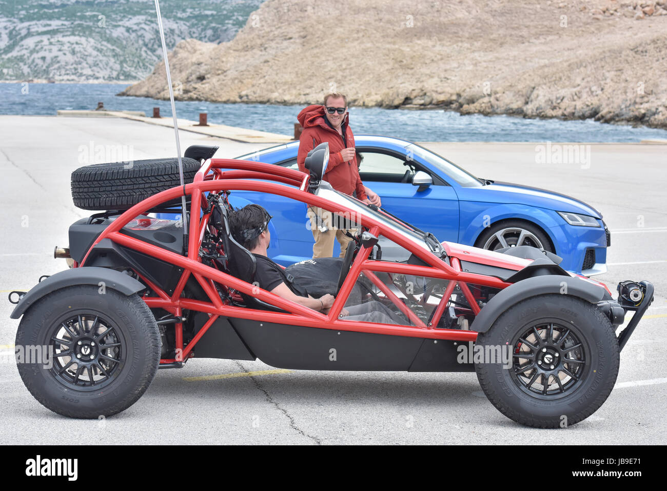 Ex-Top Gear presenters Jeremy Clarkson and Richard Hammond filming new ...