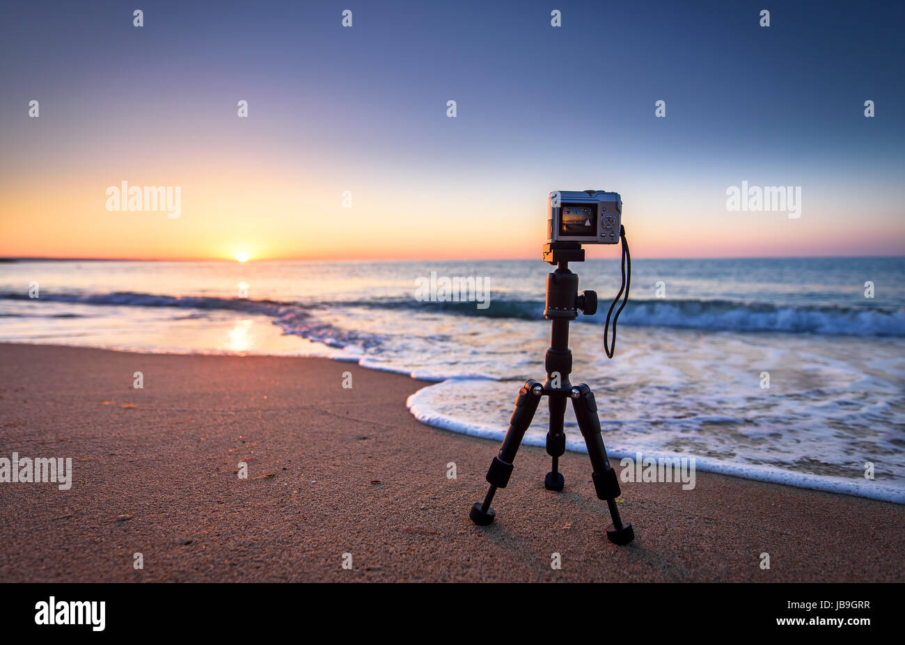 Photo of a tripod on the beach hi-res stock photography and images - Alamy