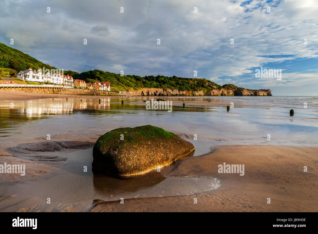 DESERTED BEACH, SANDSEND Stock Photo - Alamy