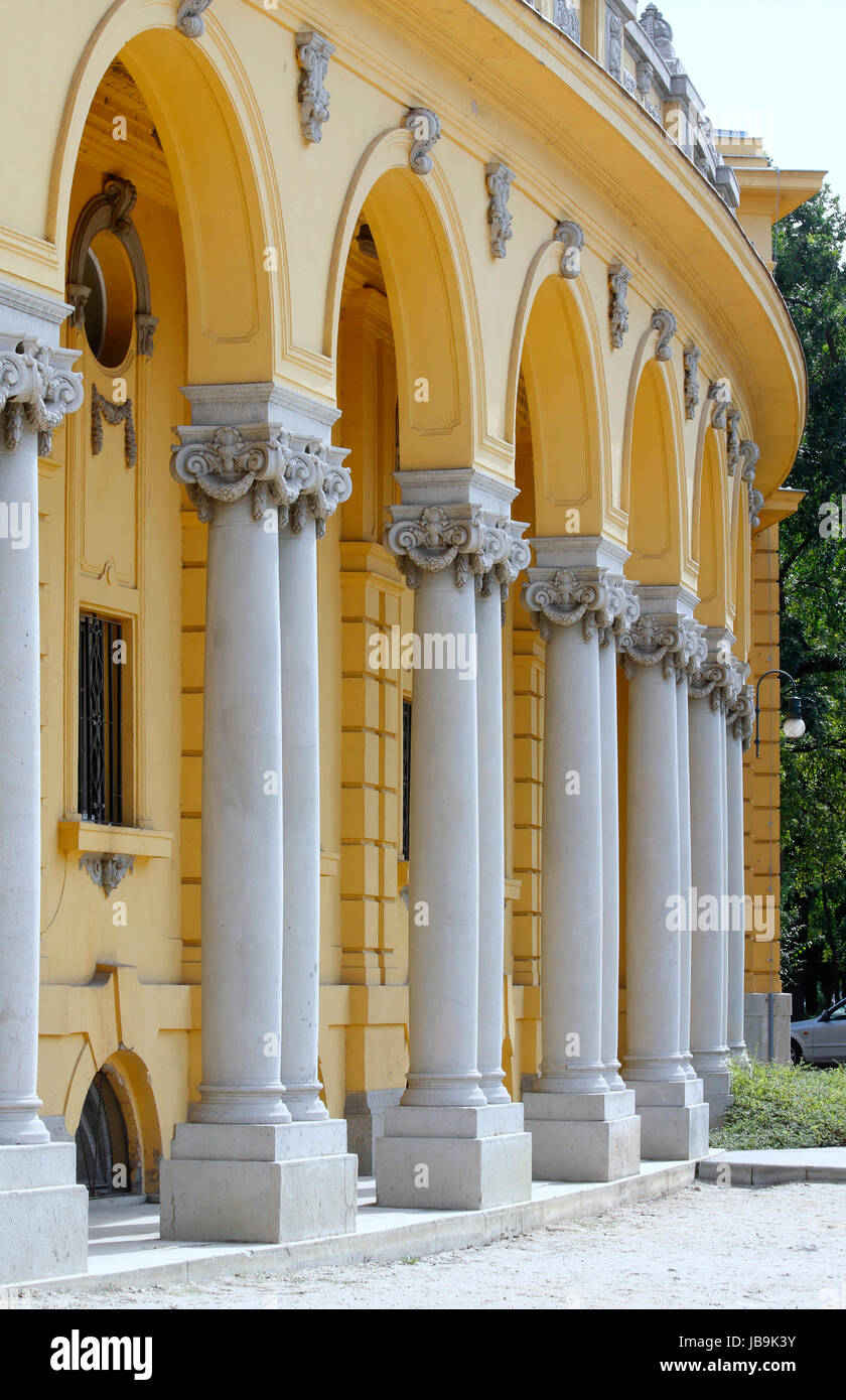 Rhythm colonnade hi-res stock photography and images - Alamy